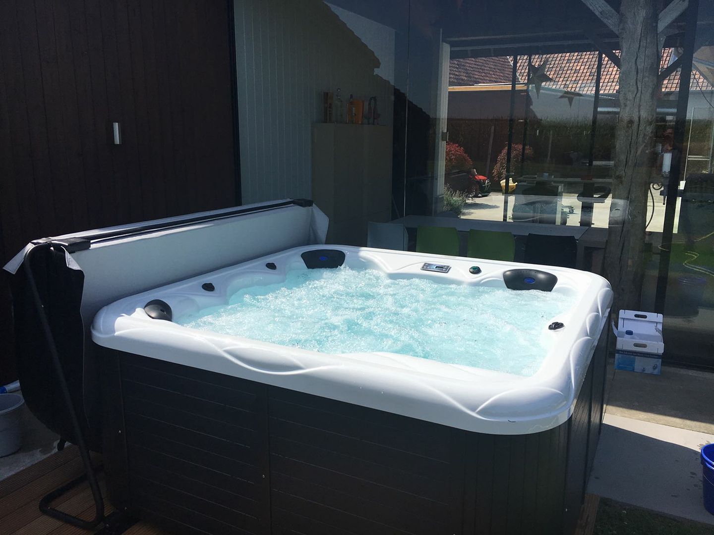 Deze 3 persoons jacuzzi´s zijn heerlijk om in te zitten - Top 10 ...