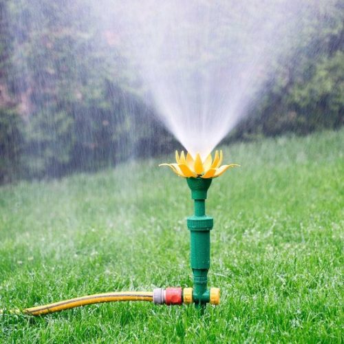 De 10 beste nevelsproeiers voor je gazon - Top 10 Koopgids - UNU A.I.